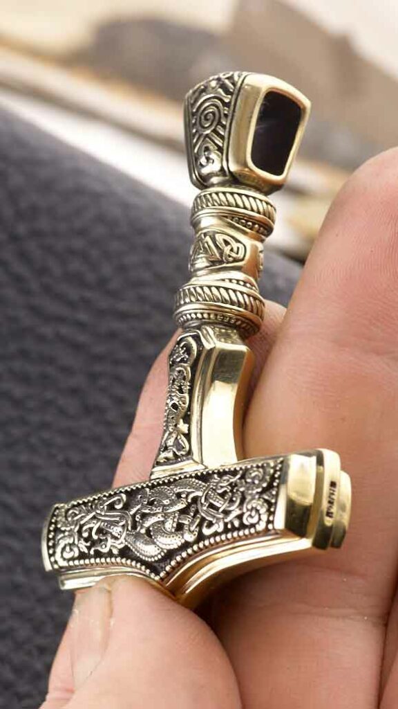 THOR'S HAMMER : MJOLNIR Handmade - Pendant - CHStudio