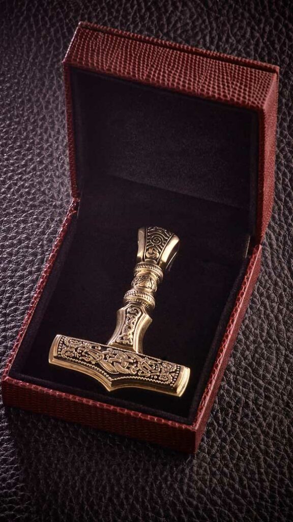 THOR'S HAMMER : MJOLNIR Handmade - Pendant - CHStudio